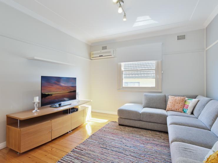 iFloorplan - 82 Lowry Street, Cardiff